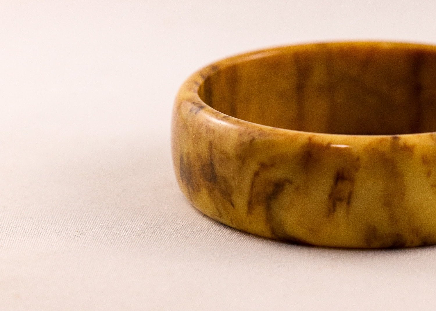 Bakelite bracelets for sale store